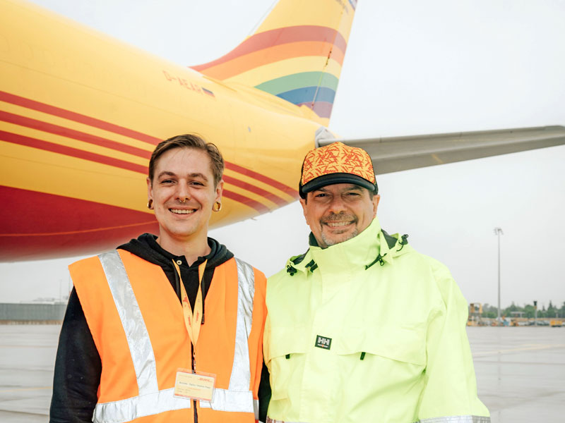 Pride Month am DHL Drehkreuz Leipzig: Lucas Krzikalla vom SC DHfK ...