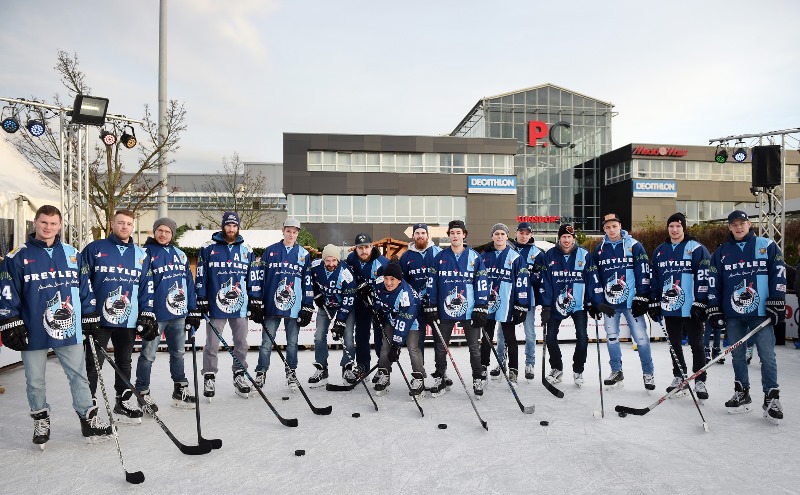 Schlittschuh-Spaß mit den IceFighters Leipzig am Paunsdorf Center ...